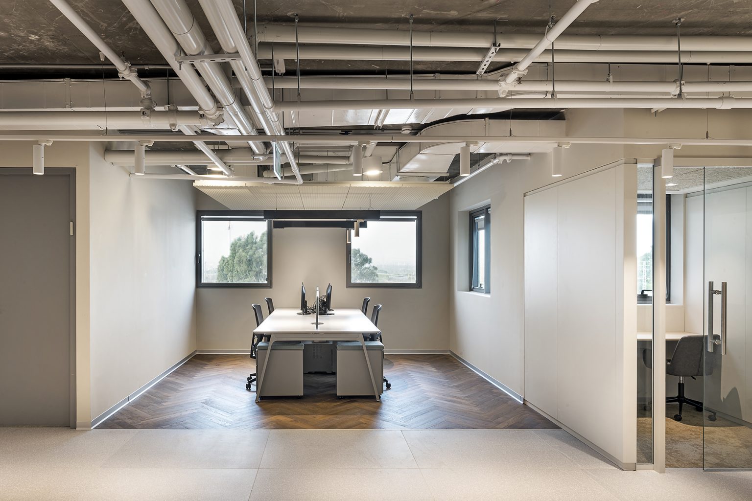 Glassbox - EN Design Studio