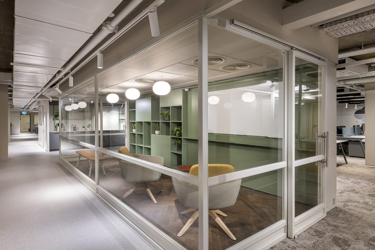 Glassbox - EN Design Studio