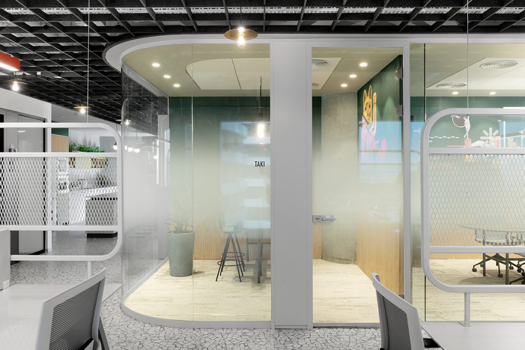 Black Rabbit - EN Design Studio