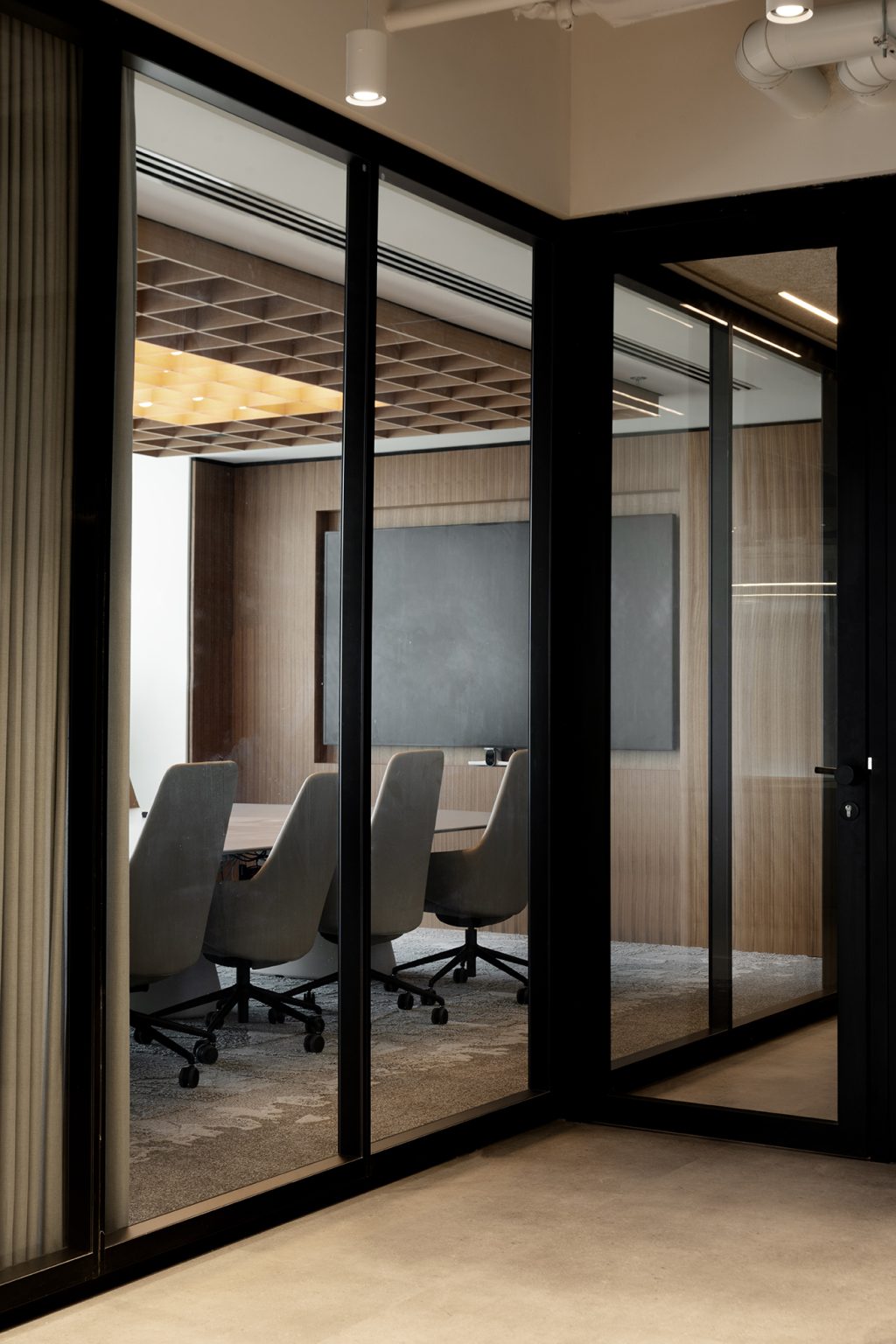 Phoenix Gama - EN Design Studio